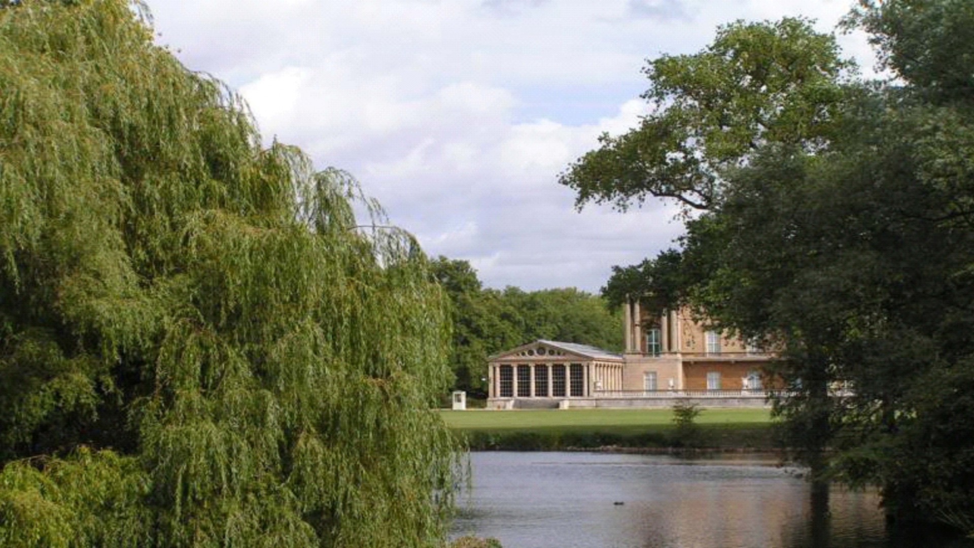 Buckingham Palace poolhouse - Mackey Mitchell Architects